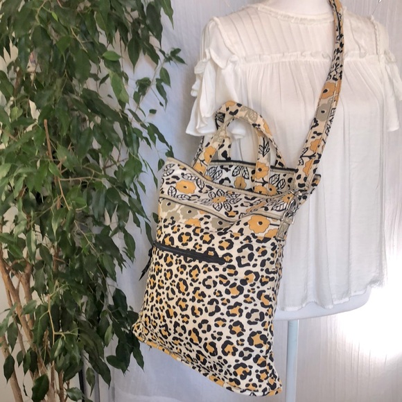 Vera Bradley | Bags | Vera Bradley Extra Large Book Bag Tote Go Wild ...